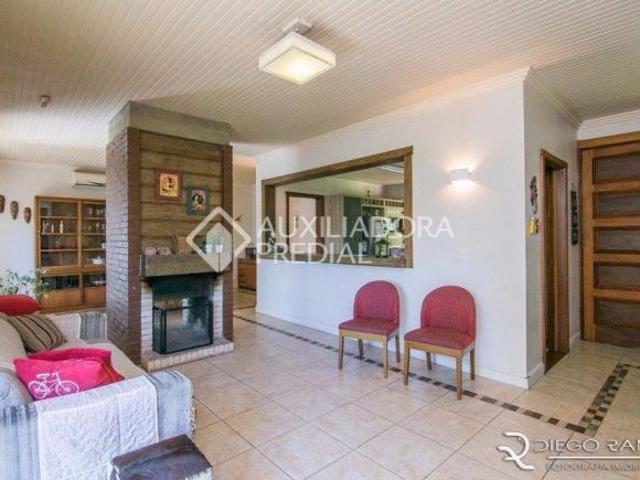 Casa residencial ou comercial no bairro Santa Tereza em Porto Alegre