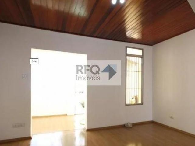 Casa residencial ou comercial para Locação na Região da Vila Mariana com 2 dormitórios e 1 vaga