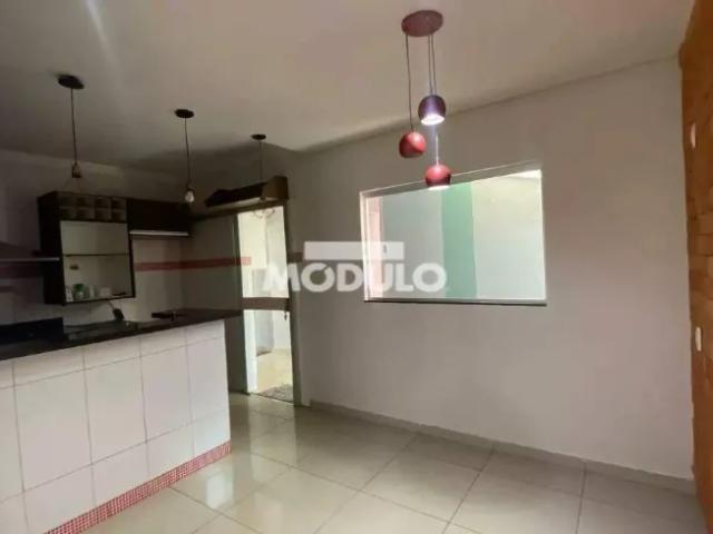Casa residencial à venda, 3 quartos, 1 suíte, 2 vagas, jardim inconfidencia uberlândia/mg