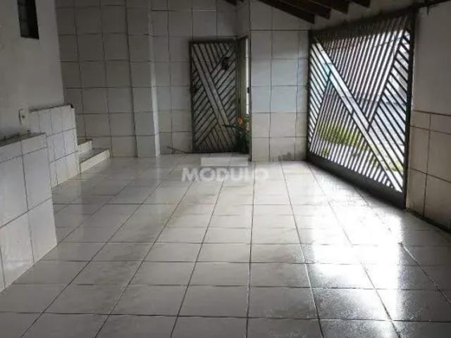 CASA RESIDENCIAL à venda, 3 quartos, 2 suítes, 2 vagas, BOM JESUS Uberlândia/MG