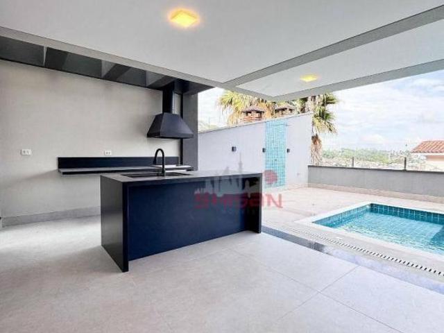 Casa residencial à venda em condomínio de luxo em Arujá