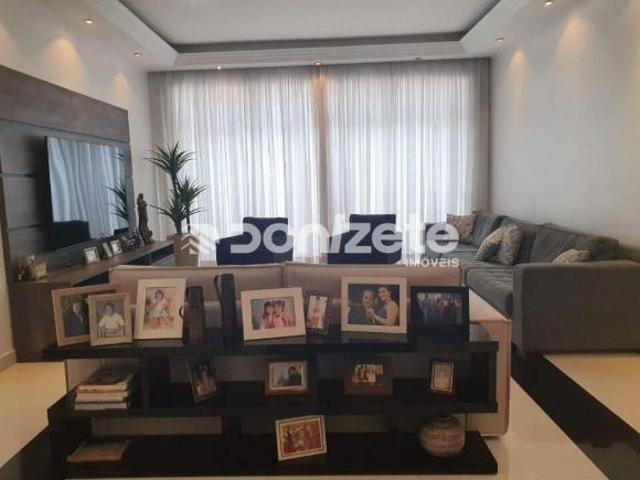 Casa residencial à venda em Campestre, Santo André — 5 quartos, 4 suítes e 5 vagas