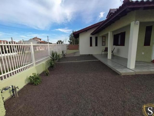 Casa Residencial à venda em Cidreira Centro, semi mobiliada de Es