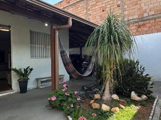 Casa Residencial à venda em Boa Esperança, Santa Luzia – 4 suítes, 5 vagas, piscina