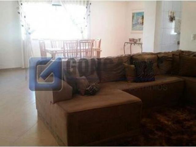 Casa Residencial à Venda em Batistini, São Bernardo do Campo – 3 Quartos, 2 Suítes, 16 Vagas