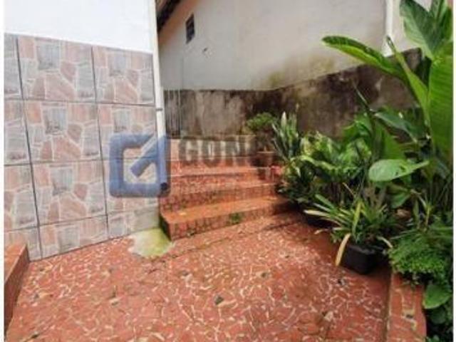 Casa residencial à venda em Diadema Centro 139,55 m² internos, 352 m² de terreno