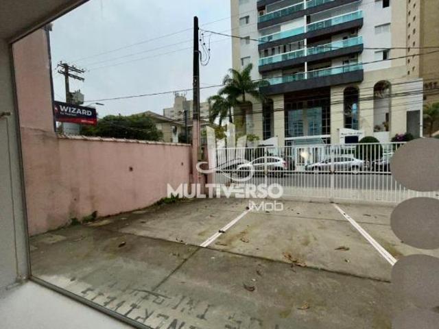 Casa residencial à venda em Embaré, Santos – 300 m², 4 vagas