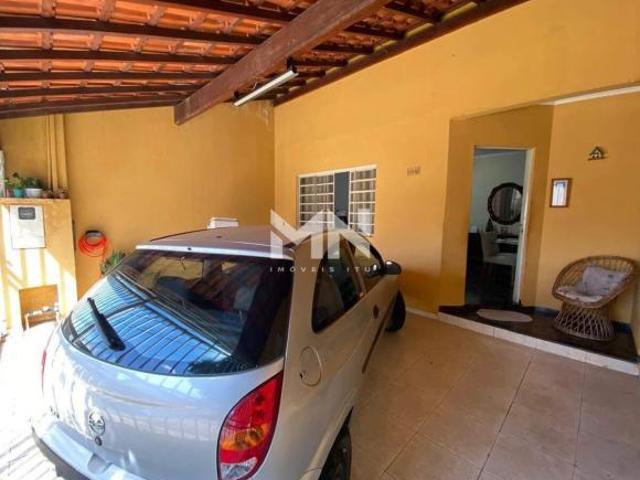 Casa Residencial à Venda em Itu, SP – 2 quartos 1 suíte, 2 vagas e quintal