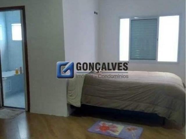 Casa Residencial à venda em Mauá/SP — 3 quartos 2 suítes, 2 vagas