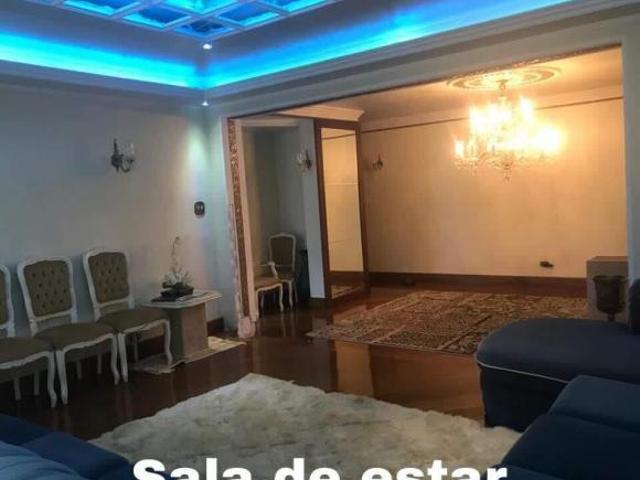 Casa Residencial à Venda em Santo André Centro – 7 Quartos, Piscina, 8 Vagas