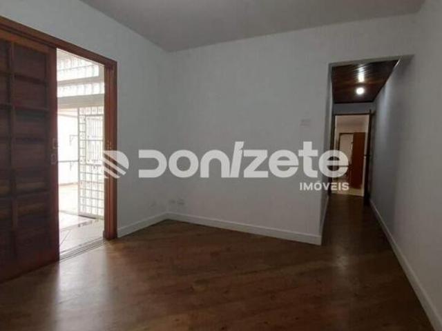 Casa Residencial à Venda em Santo André Santa Maria | Financia e Aceita Permuta