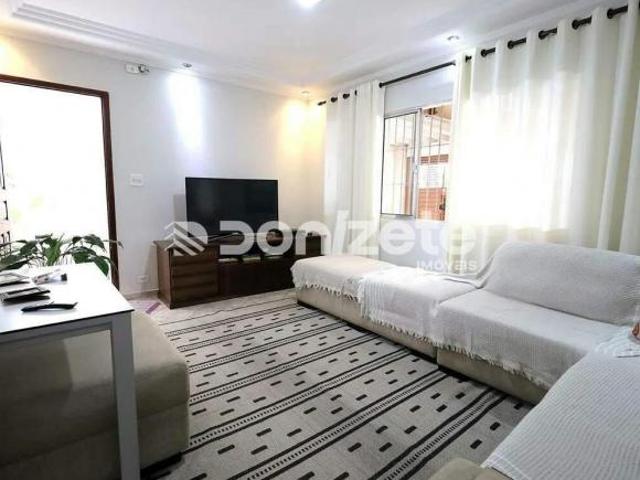 Casa residencial à venda em Santo André Vila Linda | 2 dorms, 2 banheiros e 2 vagas