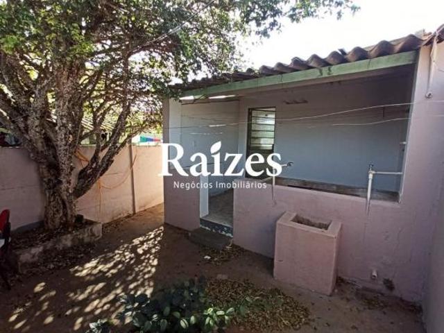 Casa residencial à venda em Santa Mônica, Uberlândia – 2 quartos, 360 m² privativos