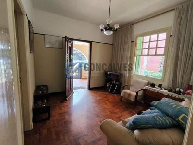 Casa Residencial à venda em Santa Paula, São Caetano do Sul – 2 quartos, 3 vagas e 300m² de área ext
