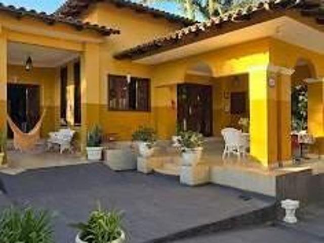 Casa residencial à venda em Setor de Mansões do Lago Norte, 300m² úteis, 700m² de terreno