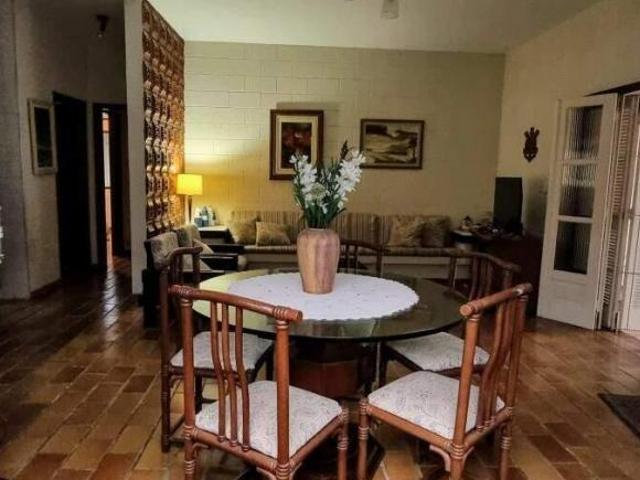 Casa residencial à venda em Praia Grande/SP Balneário Flórida – 3 suítes, 5 vagas e 300m²