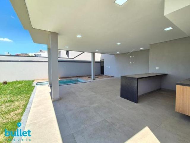 Casa Residencial à Venda em Roncáglia, Valinhos/SP – Financiamento Disponível
