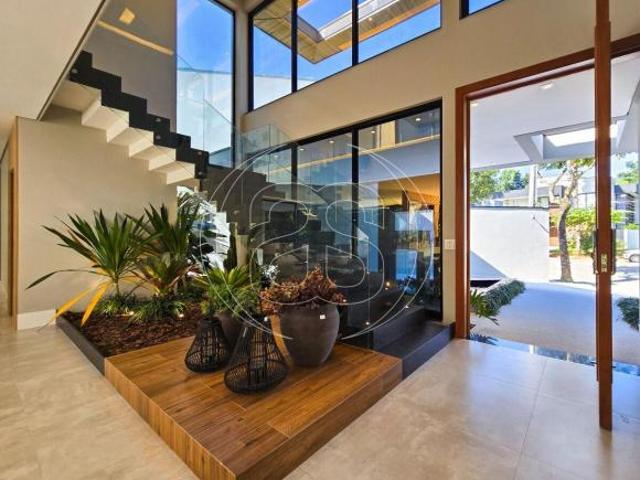 Casa residencial à venda em Riviera de São Lourenço, mobiliado e decorada com 10X31,54m²!