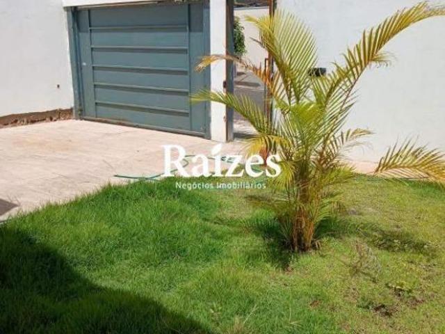 Casa Residencial à Venda em Uberlândia Jardim Brasília, 3 Quartos, 4 Vagas