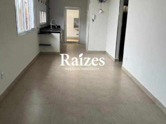 Casa residencial à venda em Uberlândia no Nossa Senhora Aparecida com 2 quartos, 2 vagas