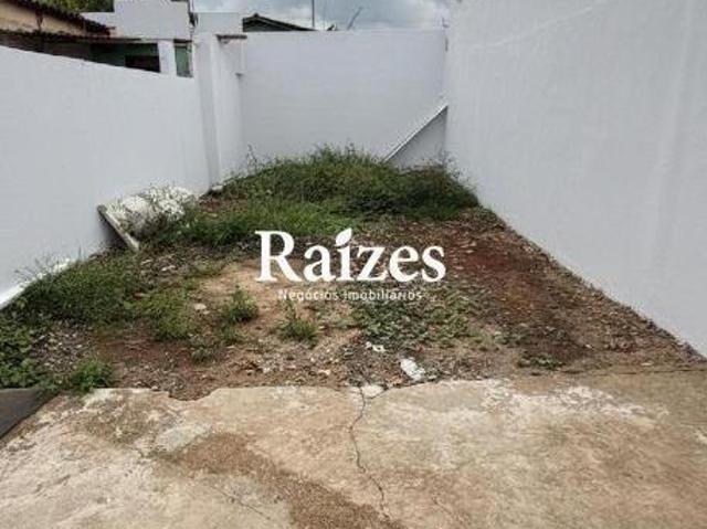 Casa residencial à venda em Uberlândia São Jorge Sul – 3 quartos, 1 suíte, 3 vagas