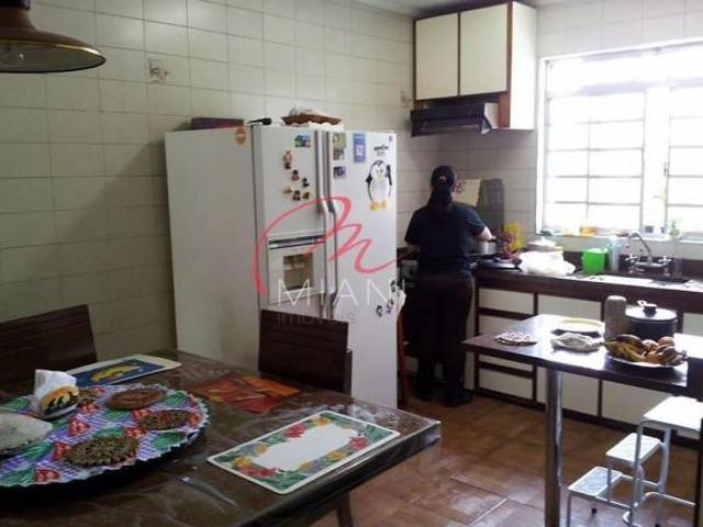 Casa à venda com 220m², 2 quartos, 2 vagas de garagem e edícula no Jardim Maria Luiza, São Paulo