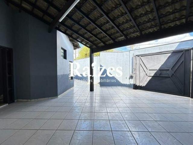 Casa Residencial à venda no Custódio Pereira com 3 quartos sendo 1 suíte