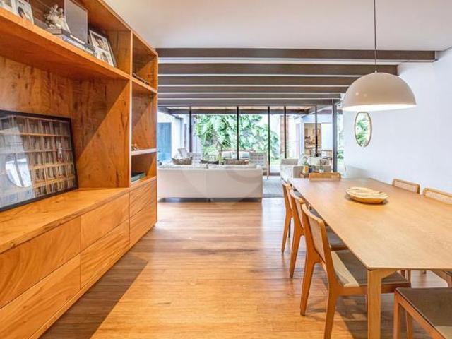Casa Residencial a venda no ALTO DE PINHEIROS !