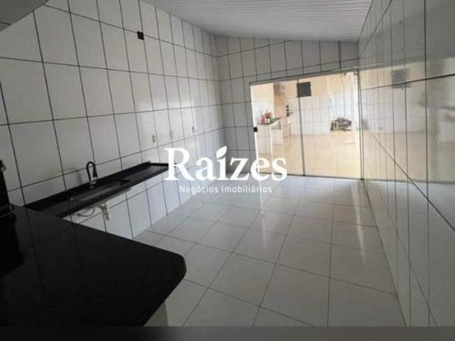 Casa residencial à venda no Bairro Nova Uberlândia com 3 quartos sendo 1 suíte, varanda gourmet e 4