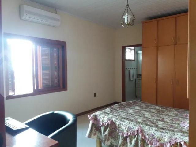 Casa residencial à venda no bairro Ipanema com 184 m² e 3 dormitórios/quartos