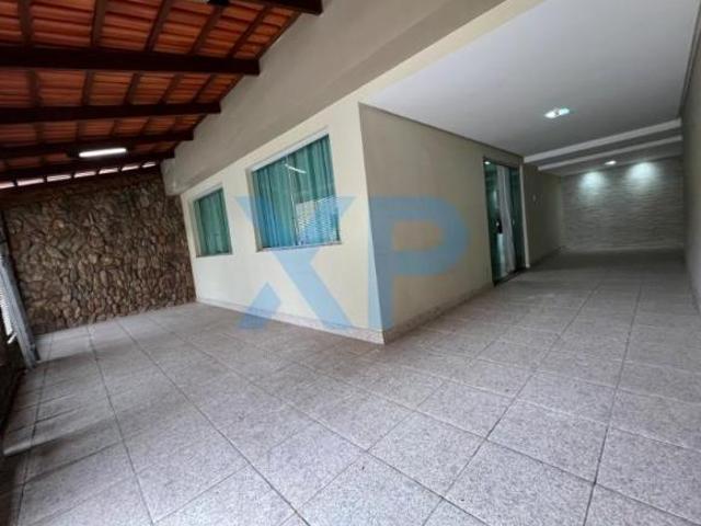 CASA RESIDENCIAL A VENDA NO BAIRRO SANTO ANTÔNIO EM DIVINÓPOLIS MG