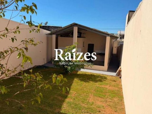 Casa Residencial à Venda no Bairro Tubalina com 3 Quartos sendo 1 Suíte e 2 Vagas