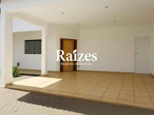 Casa residencial à venda no Bairro Vigilato Pereira com 3 quartos sendo 2 suítes, 200 m² =