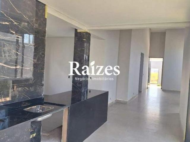 Casa Residencial à Venda no Loteamento Portal do Vale com 3 Quartos sendo 1 Suíte e Varanda Gourmet