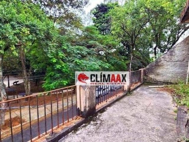 Casa em Vila Ipojuca com 120m², 3 dorm suíte e 331m² de terreno
