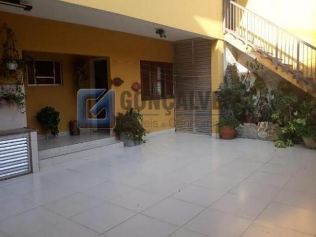 Casa residencial ampla em Vila Caminho do Mar, São Bernardo do Campo – 3 quartos, 1 suíte, 8 vagas