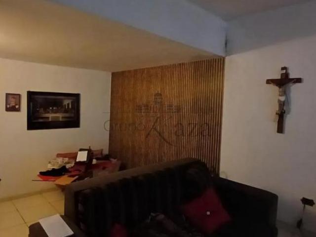 Casa Residencial Bandeira Branca Jacareí 2 Dormitórios 165m²