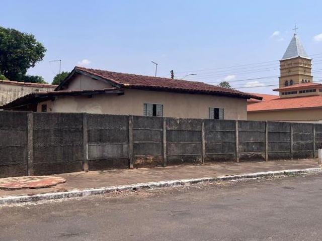 CASA RESIDENCIAL Casa de Rua com 2 Quarto s por R$ 220000.00 no setor Setor Santos Dumont AD24941