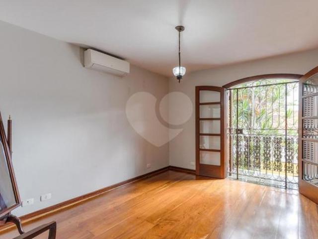 Casa residencial com 4 quartos á venda em Alto da Boa Vista, São Paulo