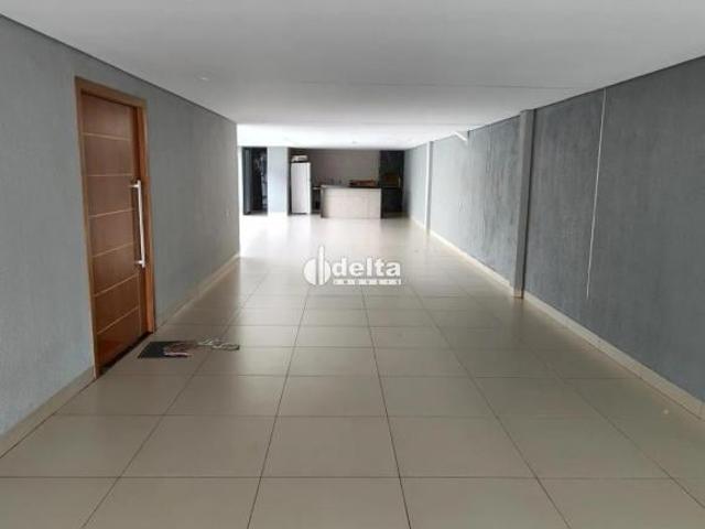 Casa residencial com 4 quartos sendo 1 suíte disponível para locação no bairro Jardim Brasília em Ub
