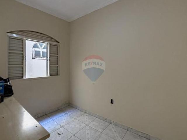Casa residencial com 03 quartos, sendo 01 suite, para vender, 160 m² por R$ 610.000,0 Vida Nova I