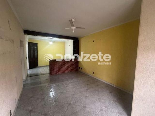 Casa Residencial com 1 Quarto, 2 Vagas e Aceita Financiamento em Vila Pires, Santo André