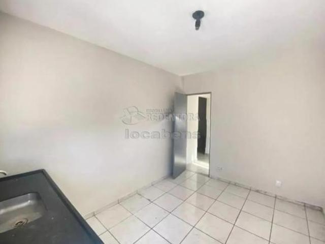 Casa Residencial com 2 dormitórios no bairro Conjunto Habitacional Cristo Rei