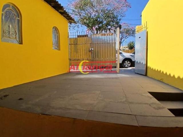 Casa Residencial com 2 Dormitórios + Salão Comercial na Cidade Jardim Cumbica em Guarulhos