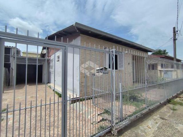 Casa Residencial com 2 quartos, 3 vagas e 112m²