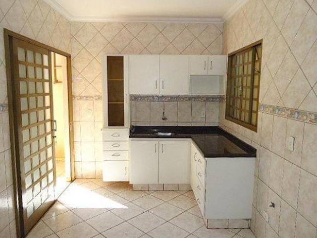 Casa Residencial com 2 quartos à venda por R$ 300000.00, 102.96 m2 JARDIM PARIS III MARINGA/PR