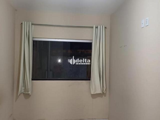 Casa residencial com 2 quartos disponível para venda no bairro Shopping Park em Uberlândia MG