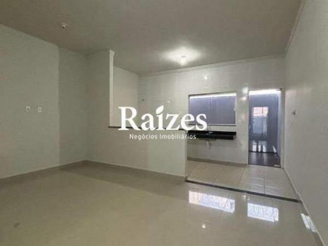 Casa Residencial com 2 Quartos sendo 1 Suíte, 2 Vagas e Acabamento em Porcelanato no Monte Hebron