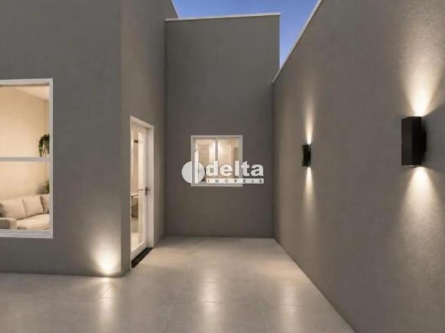 Casa residencial com 2 quartos sendo 1 suíte disponível para venda no bairro Jardim Holanda em Uberl