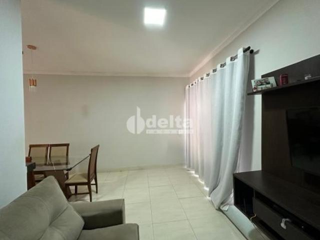 Casa residencial com 2 quartos sendo 1 suíte disponível para venda no bairro Jardim Ipanema em Uberl
